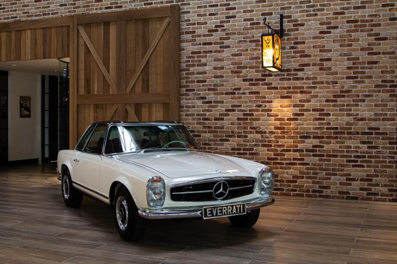 Album photo - Mercedes-Benz SL | Les photos du restomod électrique créé ...