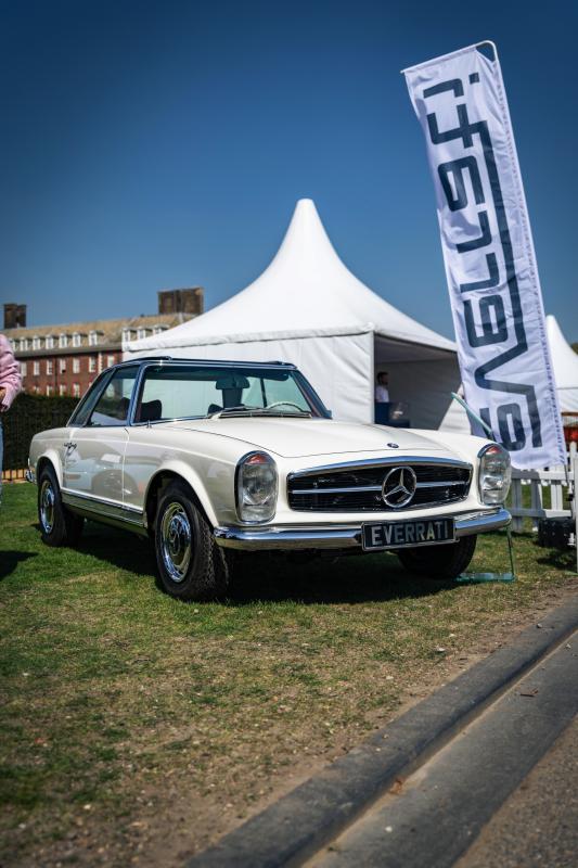 Album photo - Mercedes-Benz SL | Les photos du restomod électrique créé ...