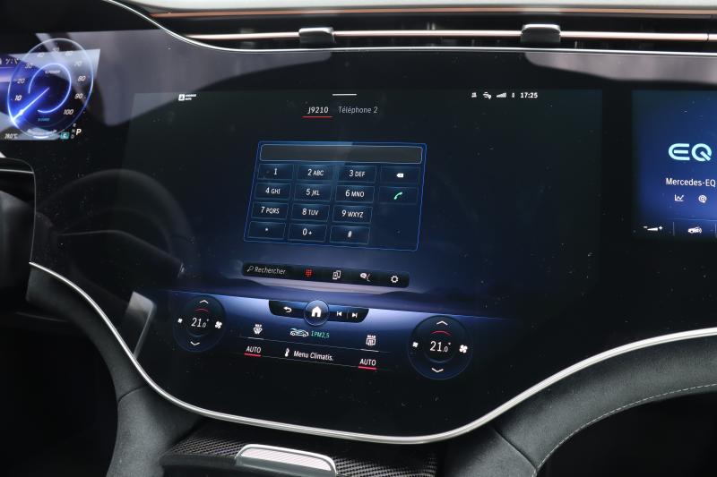 Diaporama - Le système multimédia Hyperscreen de la Mercedes-Benz EQS ...