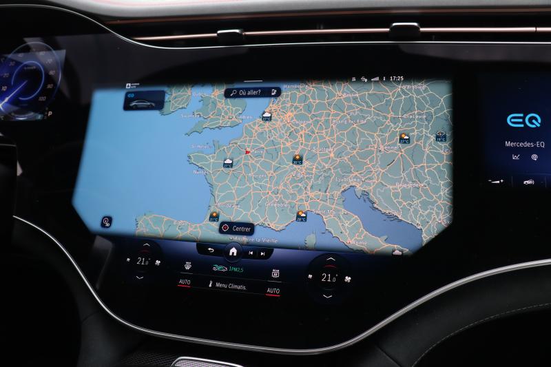 Diaporama - Le système multimédia Hyperscreen de la Mercedes-Benz EQS ...