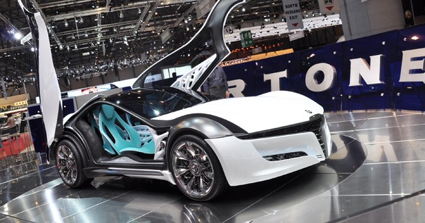 Alfa Romeo Bertone Pandion : excentricité sculpturale