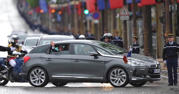 Le défilé du nouveau Président en DS5