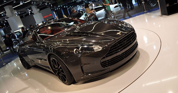 Mansory Cyrus : carbone à gogo