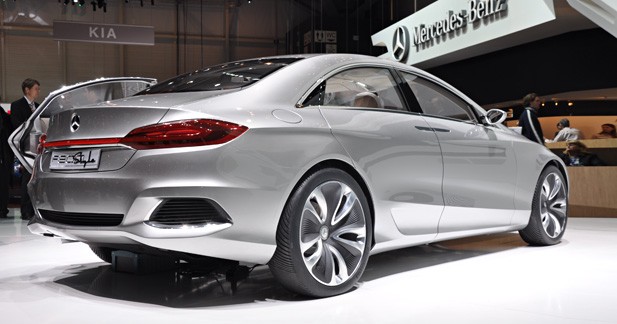 Mercedes F800 Style en vidéo : Sculpturale