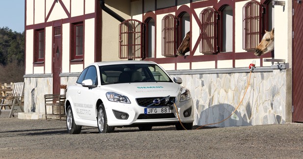 Volvo électrise la C30