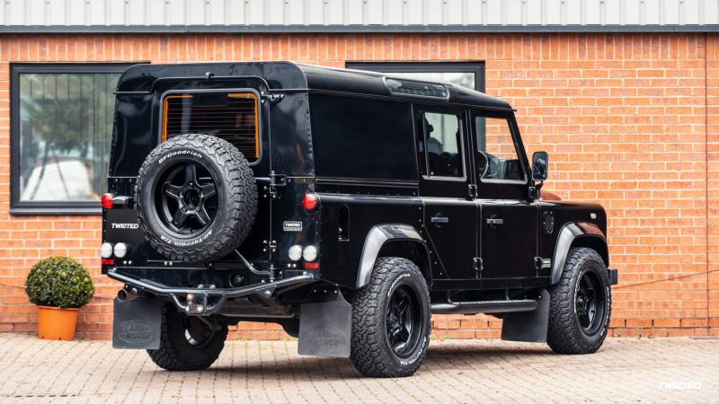 Album photo - Twisted 6.2L V8 | Les photos du Defender customisé à l ...