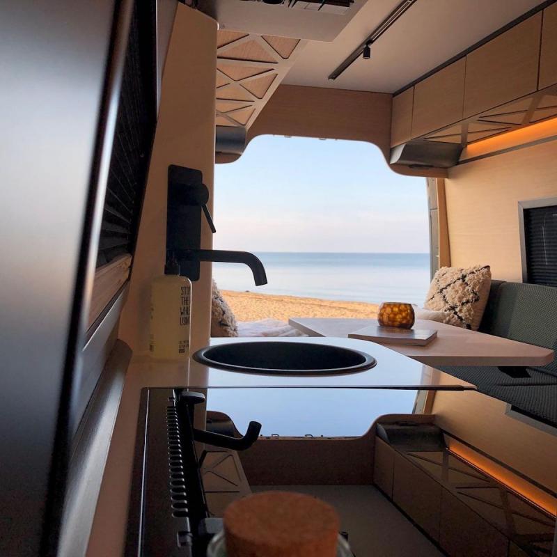 Album photo - Loef Camper | les photos du van high-tech équipé d’un ...