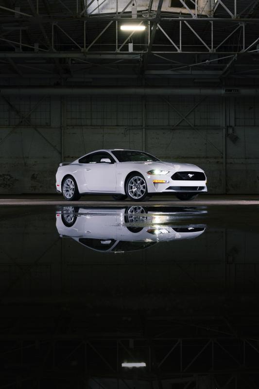 Album photo - Ford Mustang Ice White Edition (2022) | Les photos de l ...