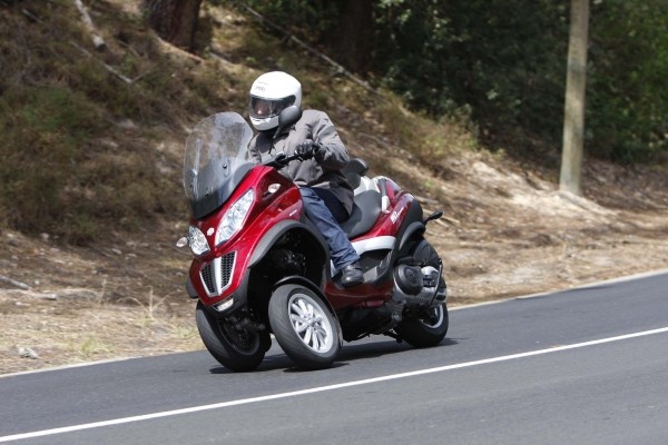 Album photo - Piaggio MP3 Touring : simple évolution de style ? - Autonews