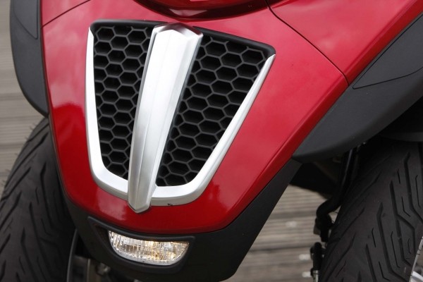 Album photo - Piaggio MP3 Touring : simple évolution de style ? - Autonews