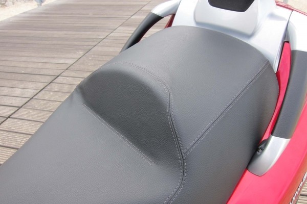 Album photo - Piaggio MP3 Touring : simple évolution de style ? - Autonews